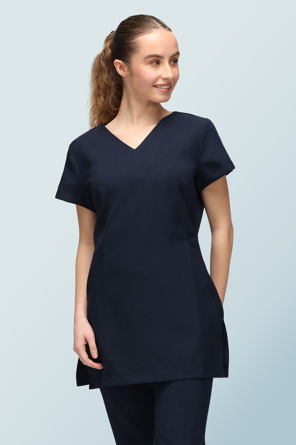 Nina Navy – La Beeby